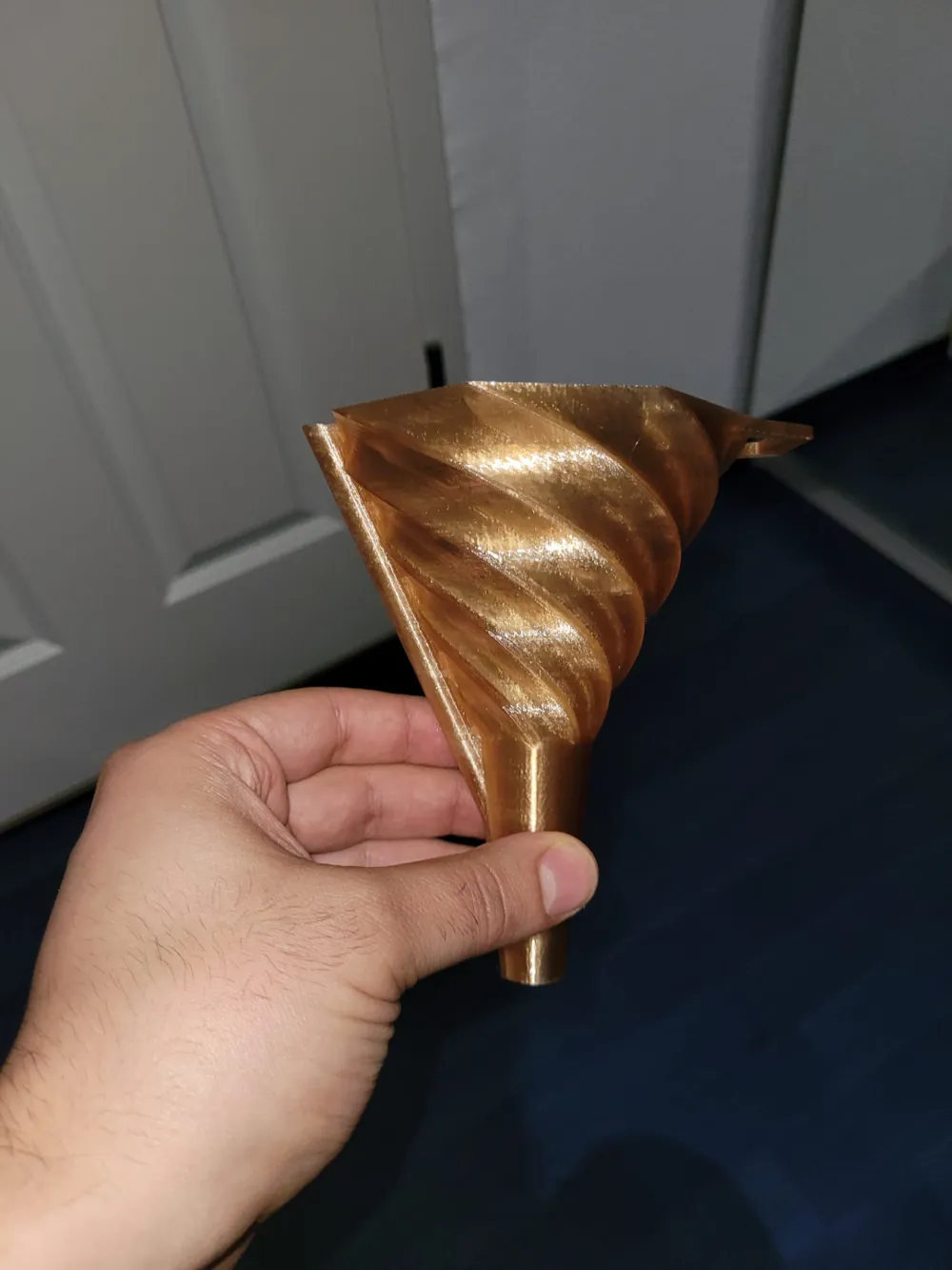 Vortex Funnel with air vent Remixed by Mon - MakerWorld