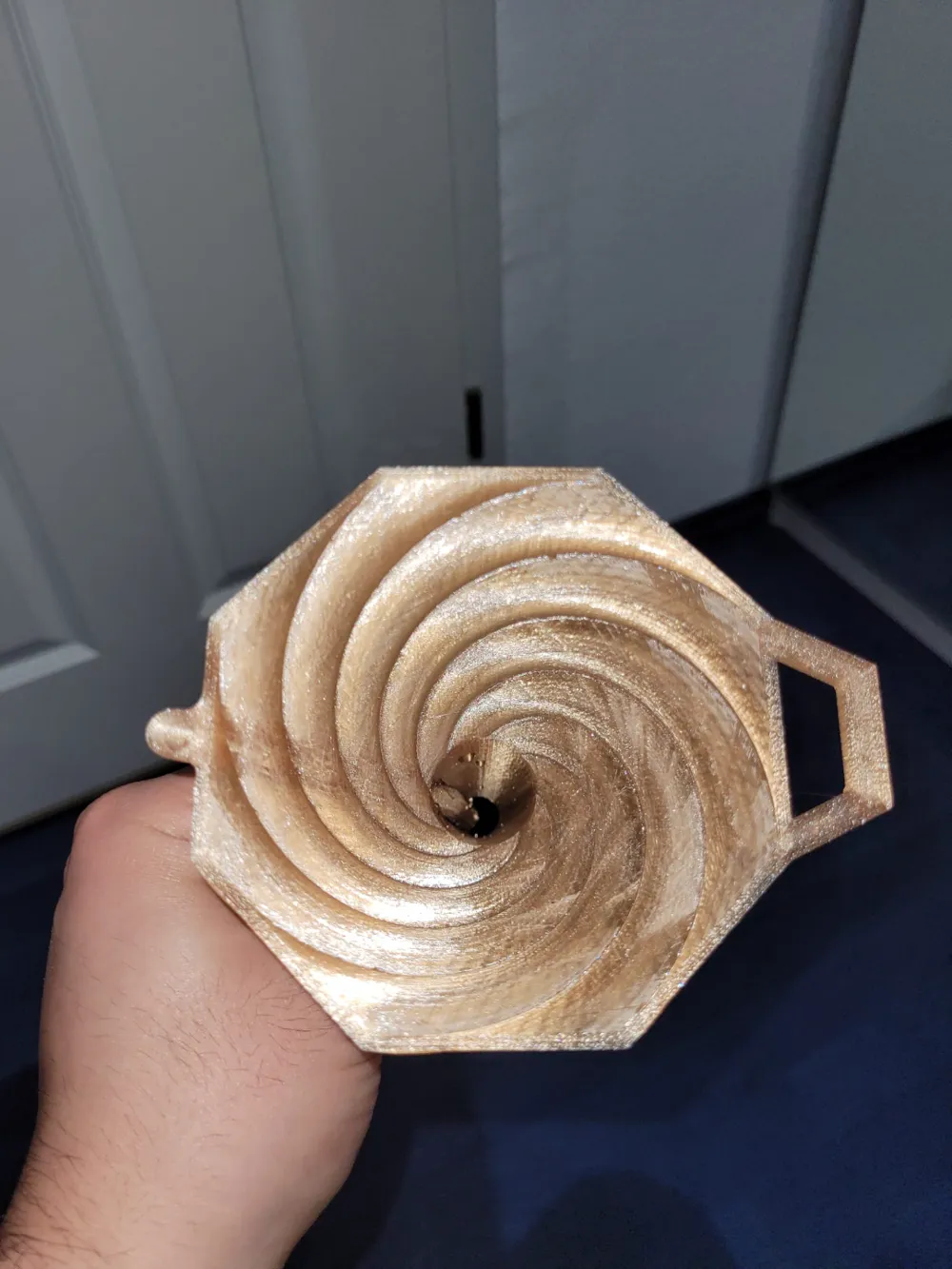 Vortex Funnel with air vent Remixed by Mon - MakerWorld