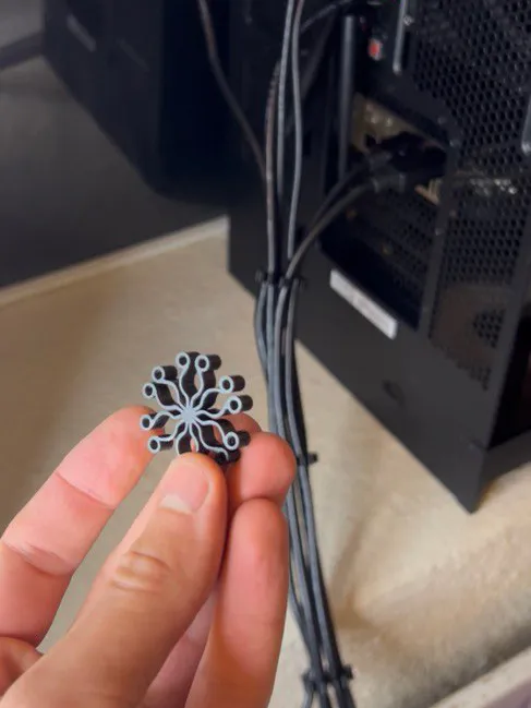 Cable Flower Clip - Free 3D Print Model - MakerWorld