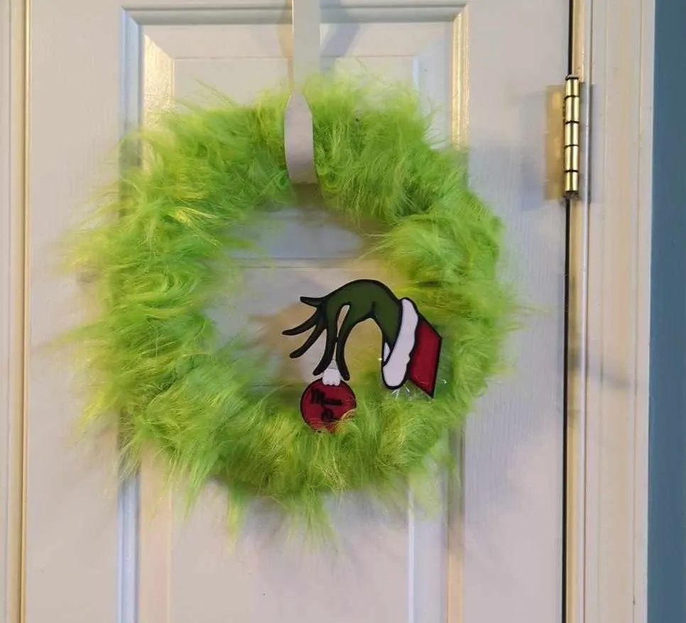 Grinch Hand Ornament/Sign - Free 3D Print Model - MakerWorld