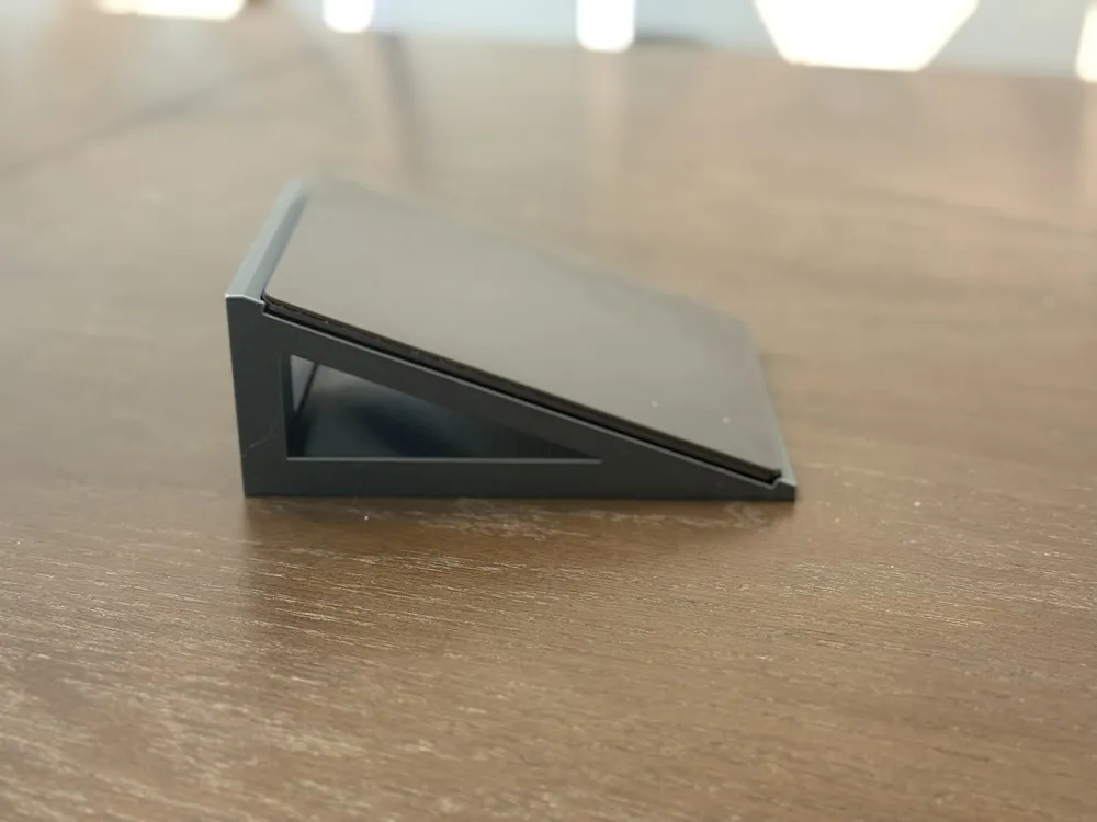 Apple Magic Trackpad right tilted/angled base by Delta MakerWorld ...