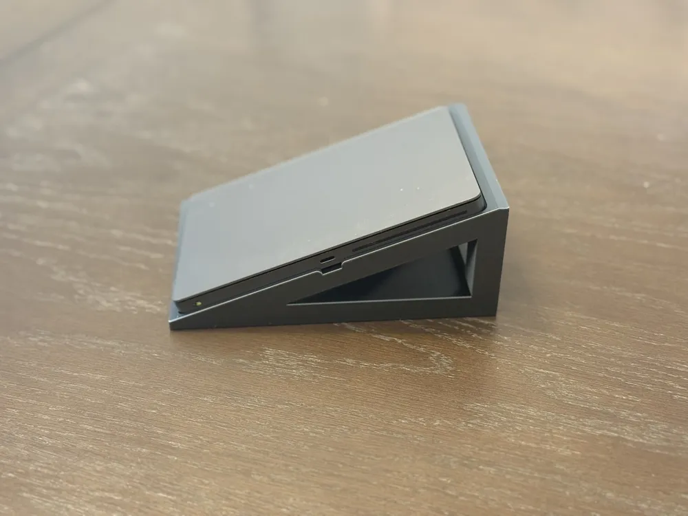 Apple Magic Trackpad right tilted/angled base by Delta MakerWorld ...