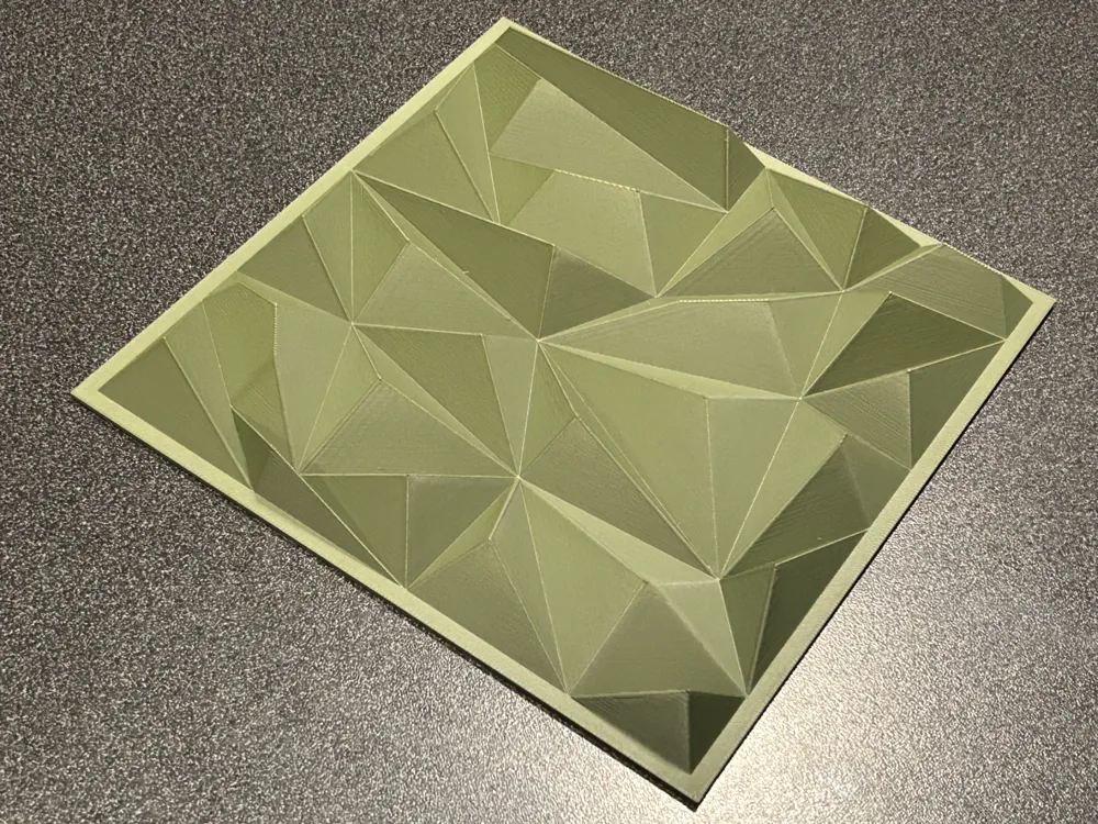 Organic triangle wall art by Lossamoal - MakerWorld