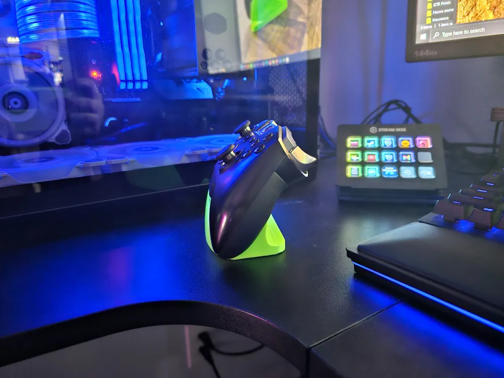 Minimalistic Xbox Controller Stand for Razer Wolverine Ultimate Remixed ...