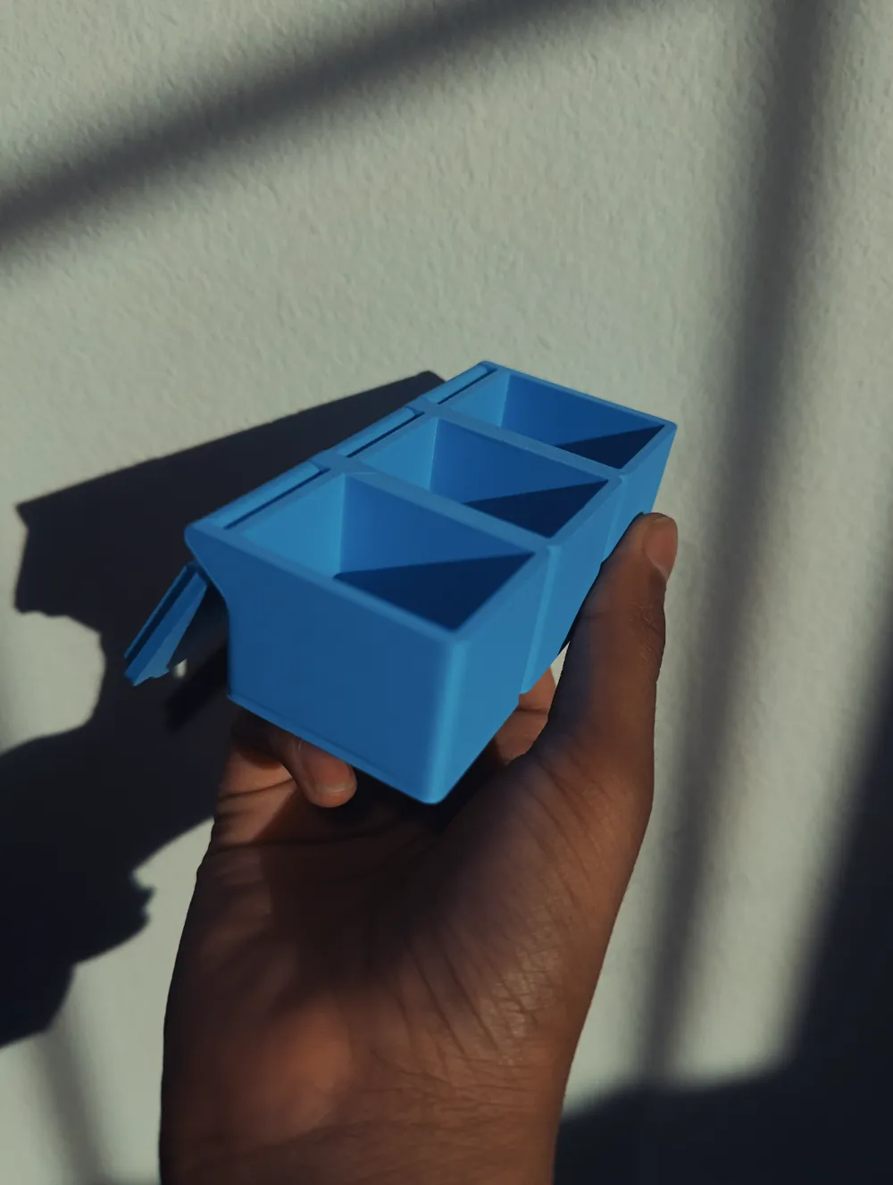Parametric Pill Box - Free 3D Print Model - MakerWorld