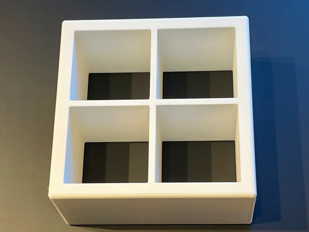 Dollhouse model, 2x2 Shelving unit, scale 1:8 by fijter - MakerWorld
