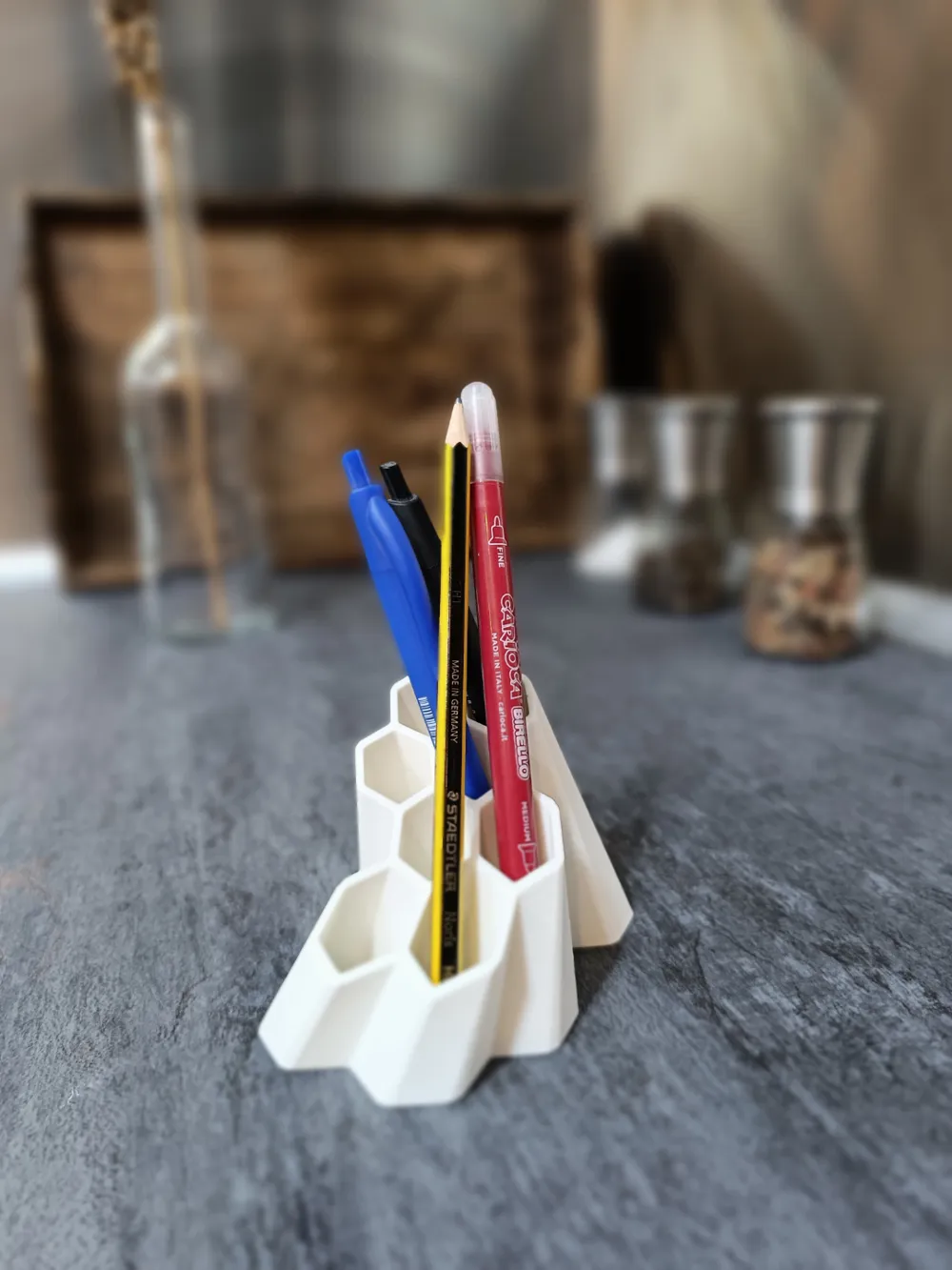 HEXAGONAL PEN TIN by TANPRINTS3D - MakerWorld