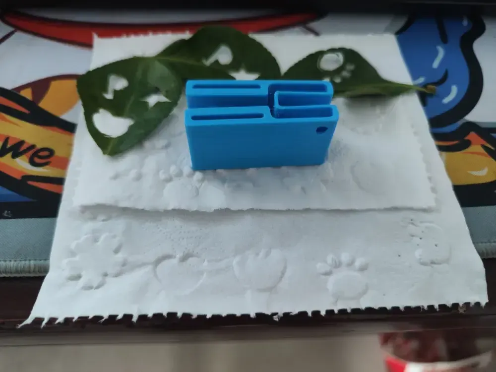 Inkless stamp, one-handed operation, multiple patterns, each uses only ...