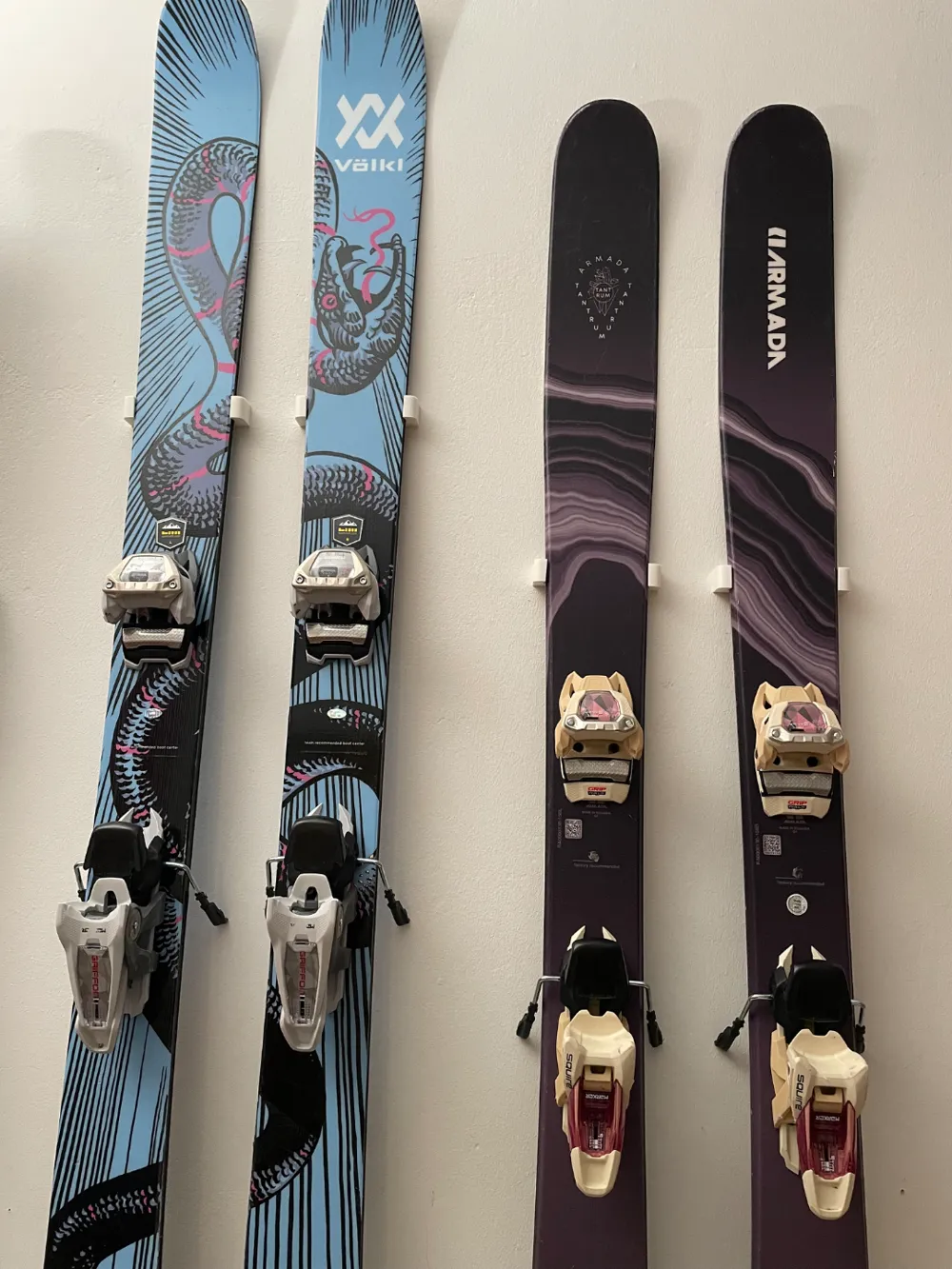 Ski wall mount by Niels - MakerWorld