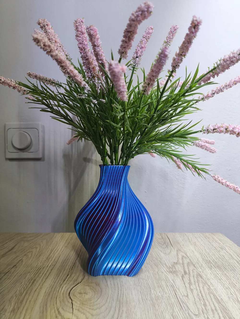 Twisted Vase by LazyTitan MakerWorld: Download Free 3D Models