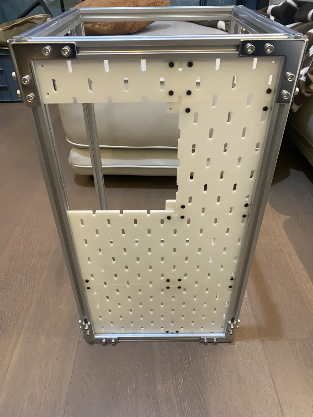 Aluminum Extrusion Pegboard Case by 团子先生 - MakerWorld