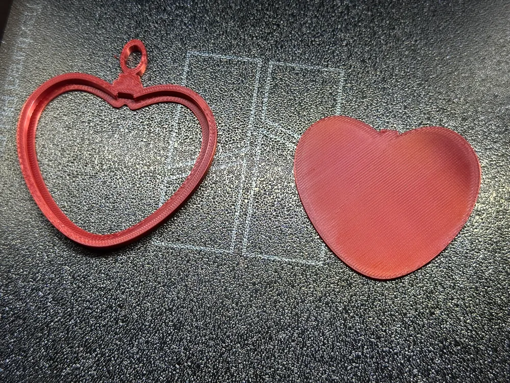 Heart Shaped Photo Frame Ornament Snap-Fit by Craftastic MakerWorld ...