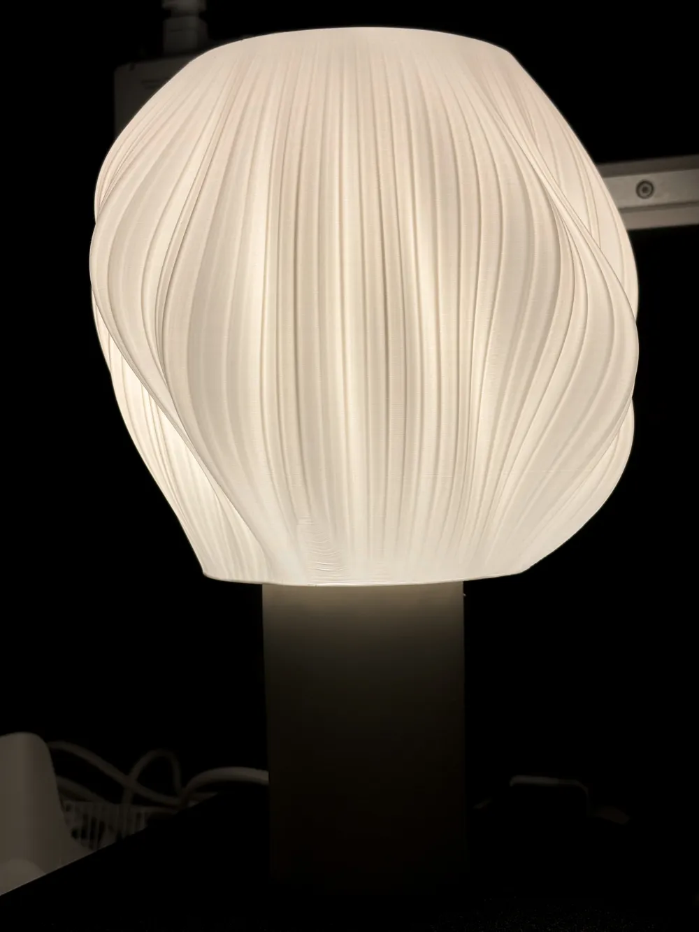 The Helical Petal Lamp - Free 3D Print Model - MakerWorld