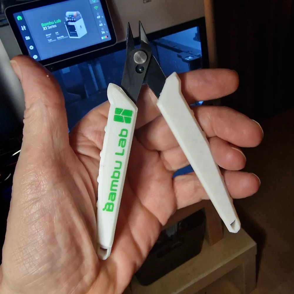 The filament clamp by LUCKYCO - MakerWorld