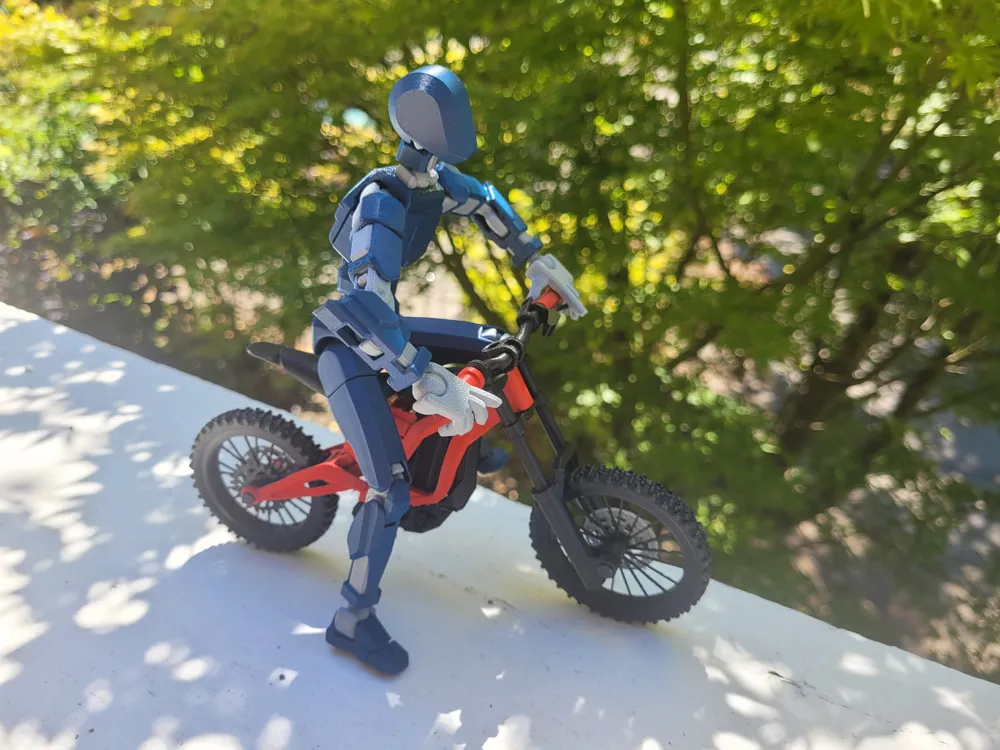 Mini Surron Light Bee X Scale (Electric Dirt Bike) by How2Random ...