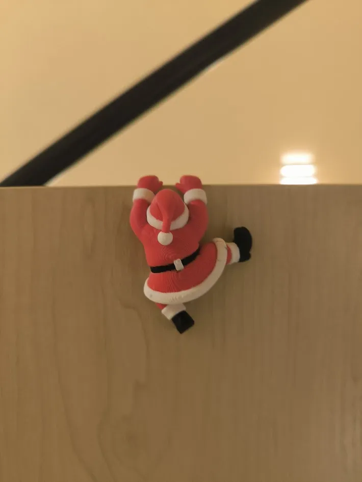 Climbing Santa Claus - Free 3D Print Model - MakerWorld