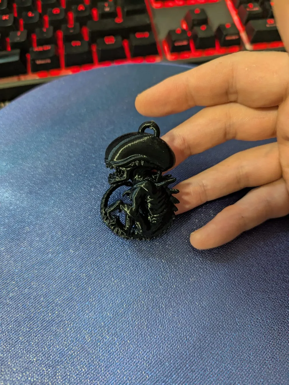 Llavero de Xenomorph-Embrión - Modelo de impresión 3D gratuito - MakerWorld
