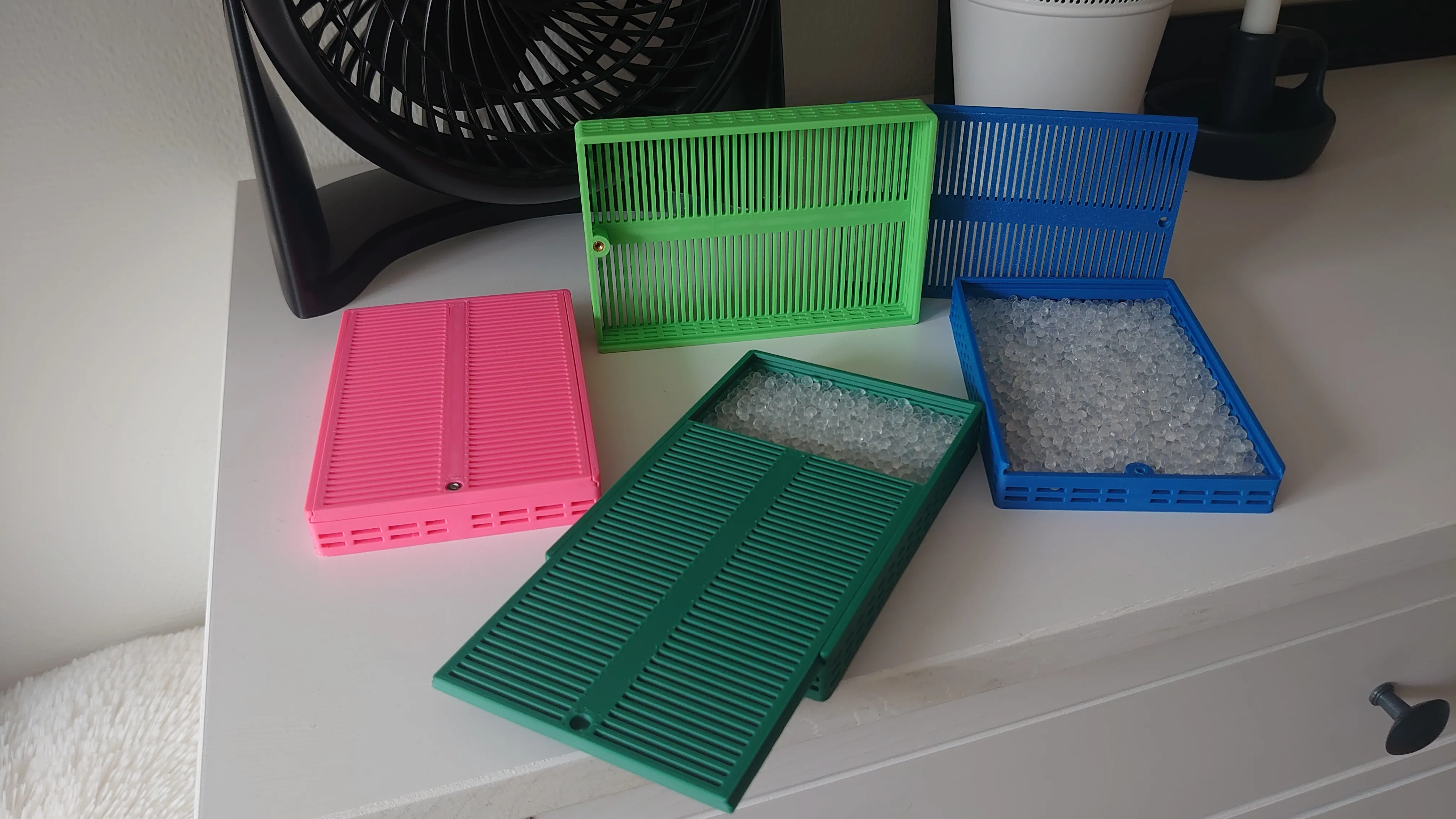 Silica Gel Box with Sliding Lid (for 100 g gel) - Free 3D Print Model ...