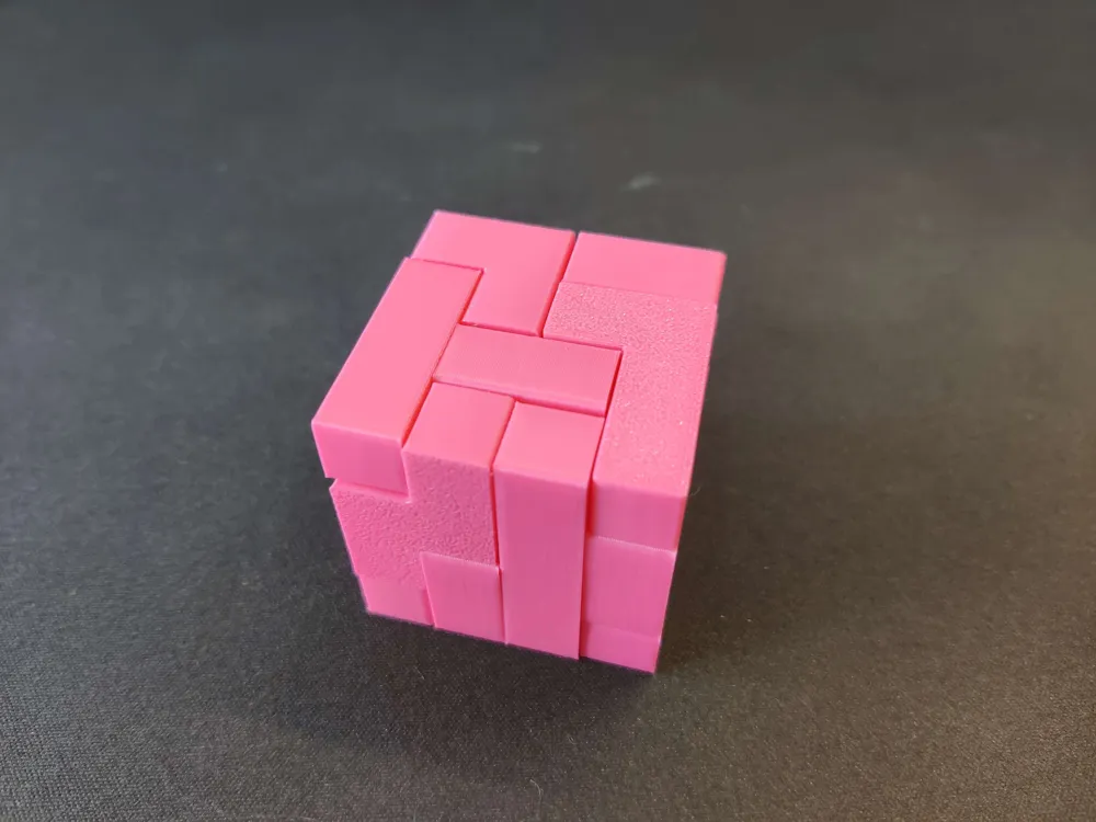 3D Puzzle Cube – 14 Pieces Hardcore Edition Solid by El Chloro MakerWorld: Download Free 3D Models